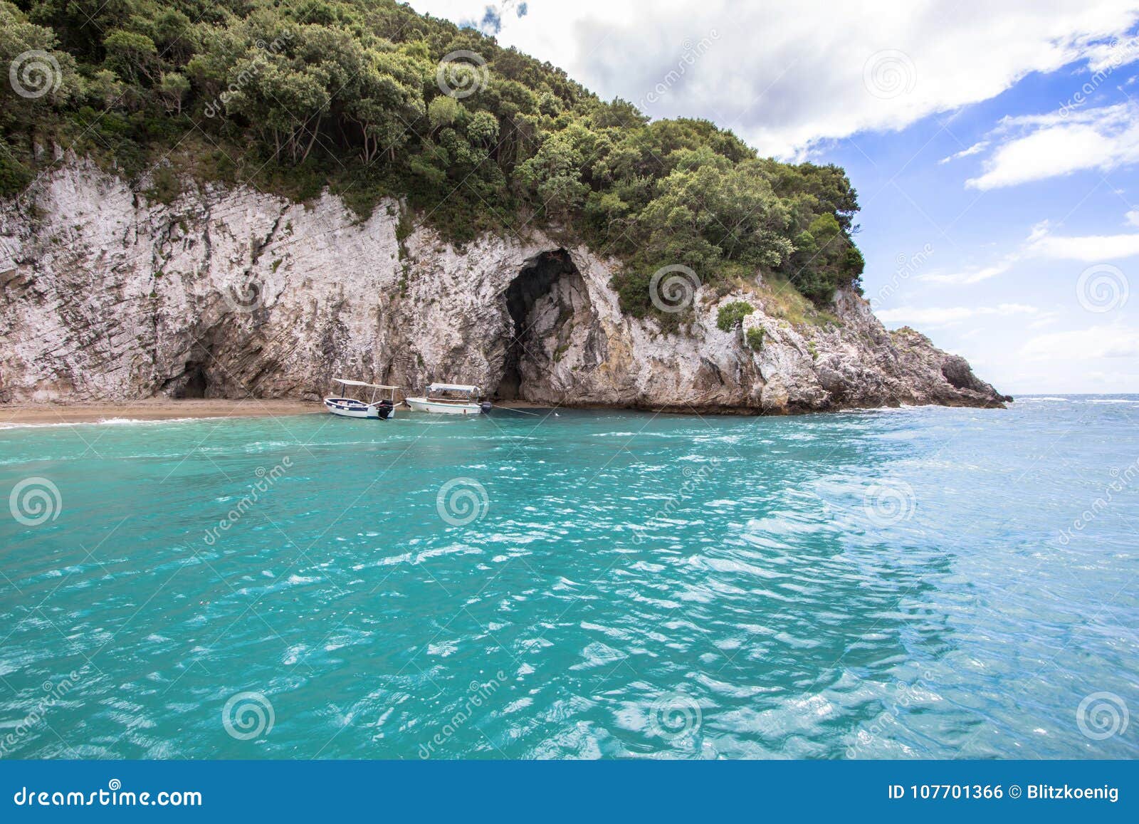 Rovinia Strand, Korfu, Grekland Arkivfoto - Bild av väder, vatten ...