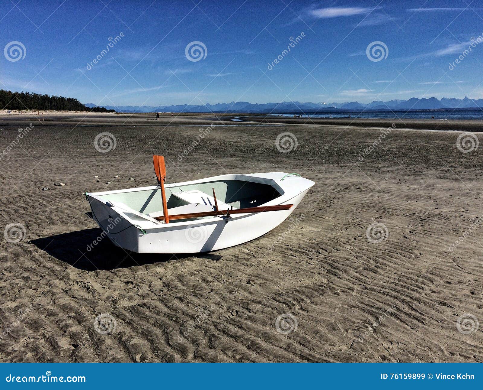 Row boat beach stock image. Image of bluesky, warm, cottagelife - 76159899