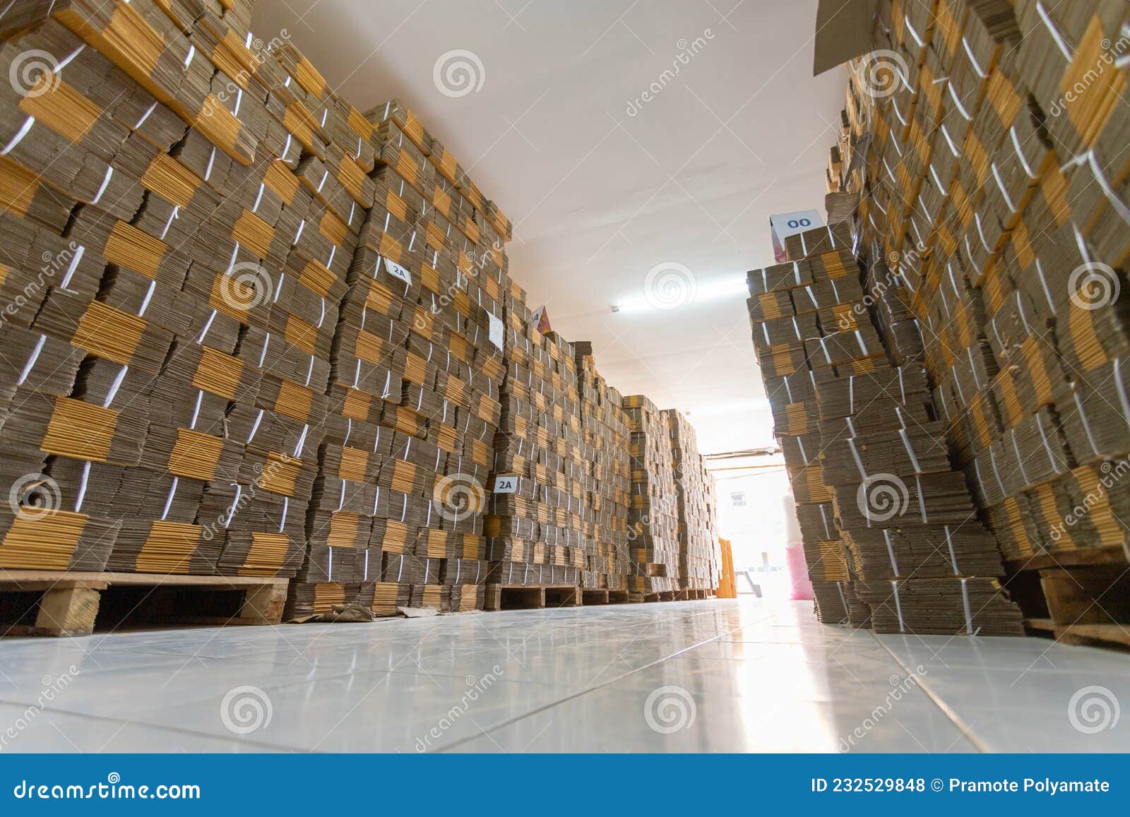 Row Of Brown Boxes, Rack Stack Arrangement Of Cardboard Boxes In A ...
