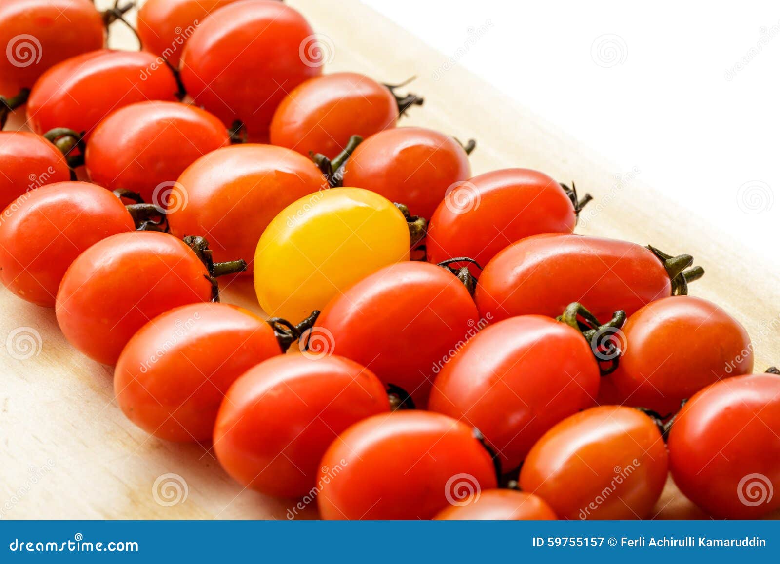 Row of cherry tomatoes stock image. Image of food, tomato - 59755157