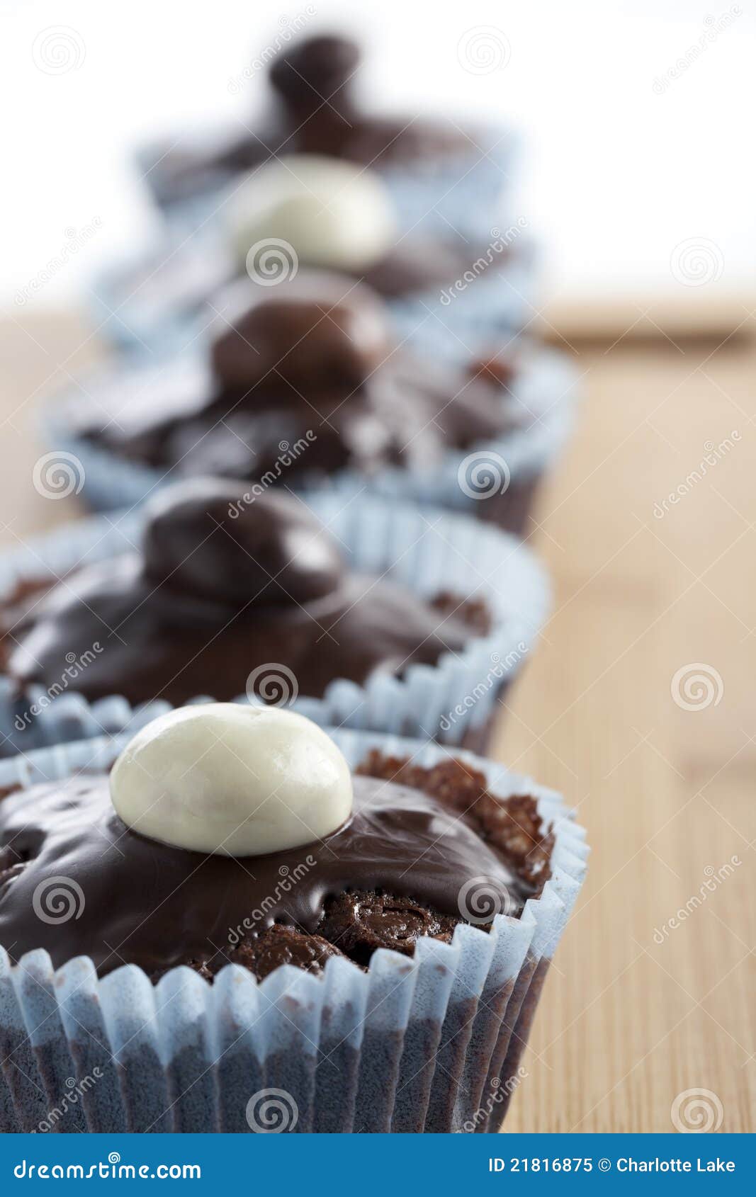 Row of Cupcakes stock image. Image of cupcake, dessert - 21816875