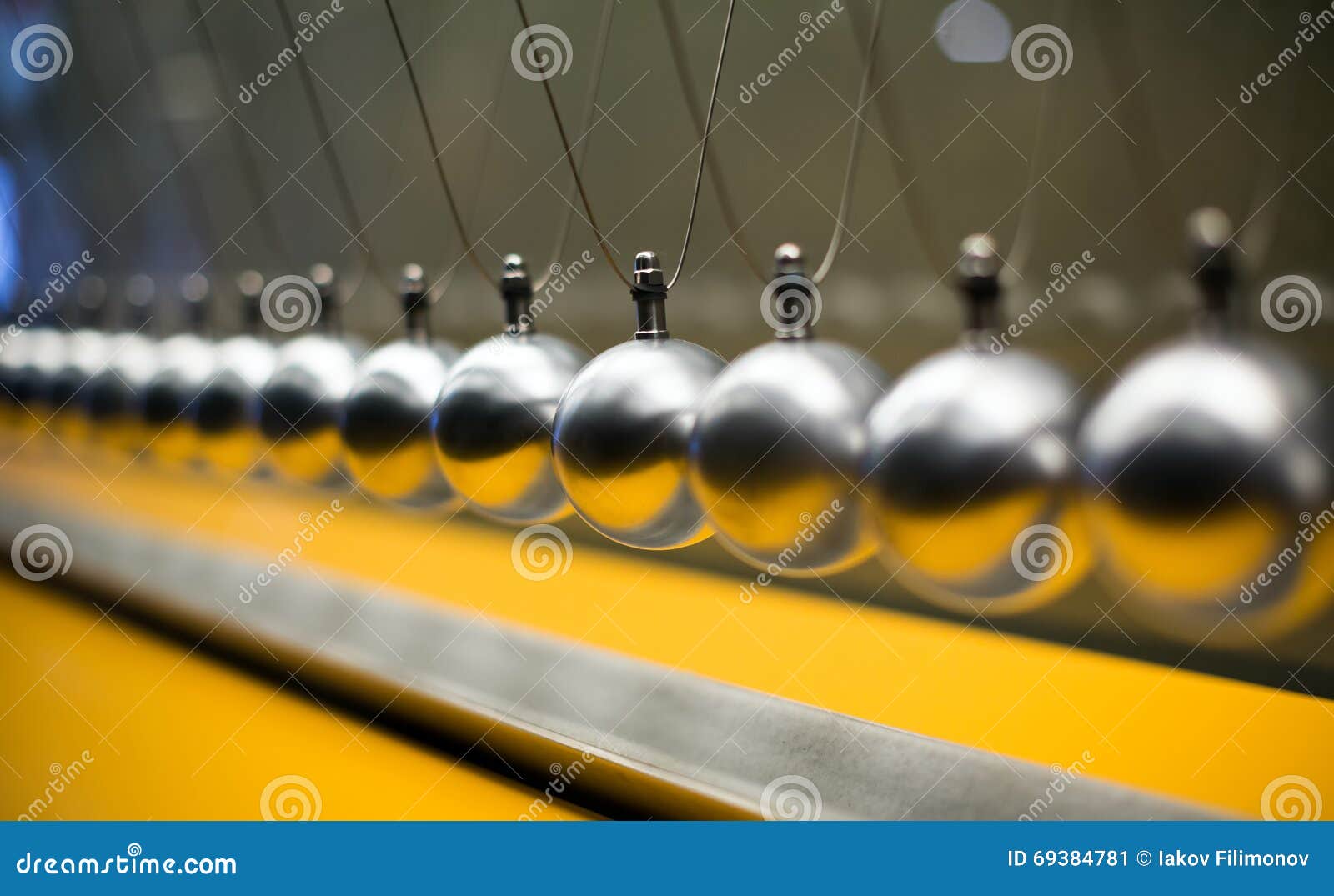 Row of Metallic Balls for Inertia Experiments Stock Image - Image of ...