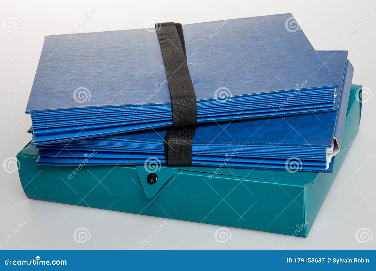 Row Stack of Files and Cardboard Folder in the Office Stock Image ...
