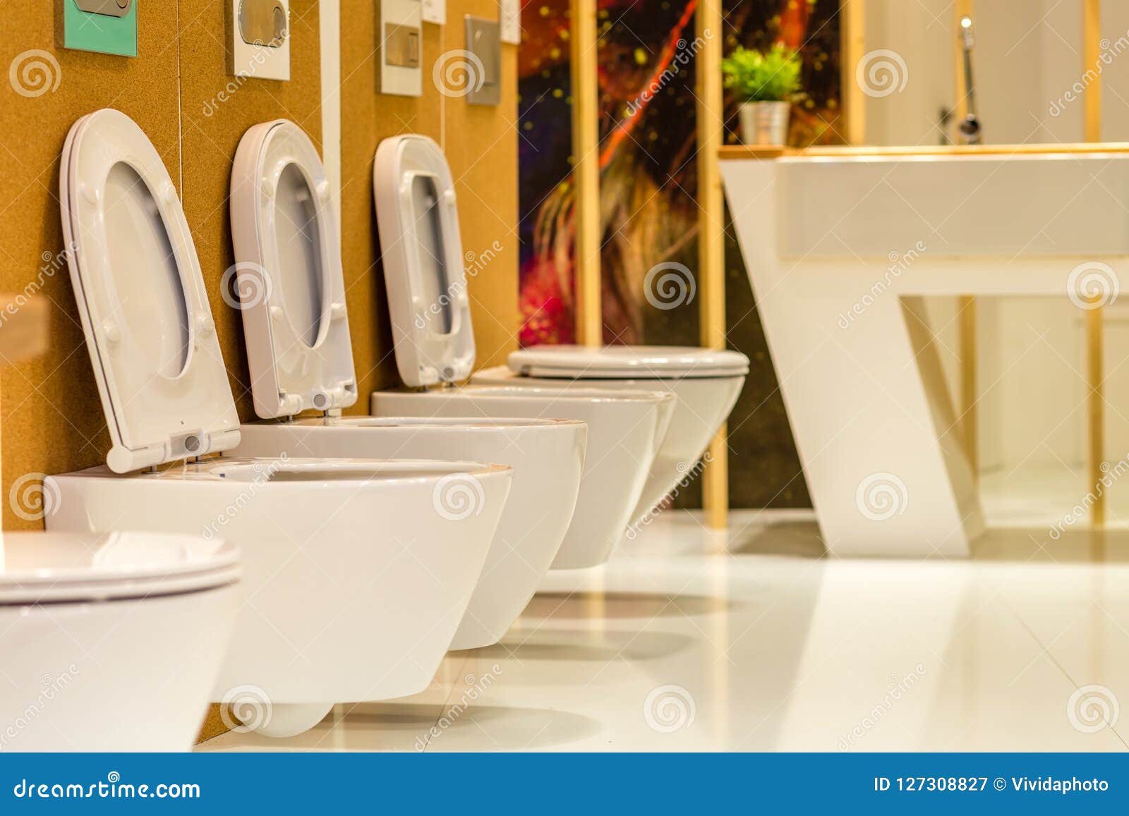 Row of toilet bowls editorial photography. Image of hygiene - 127308827