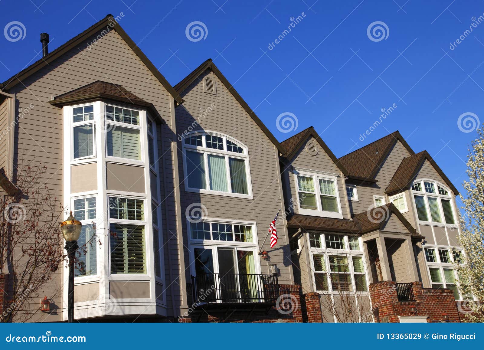 Row of town houses. stock image. Image of styles, oregon - 13365029