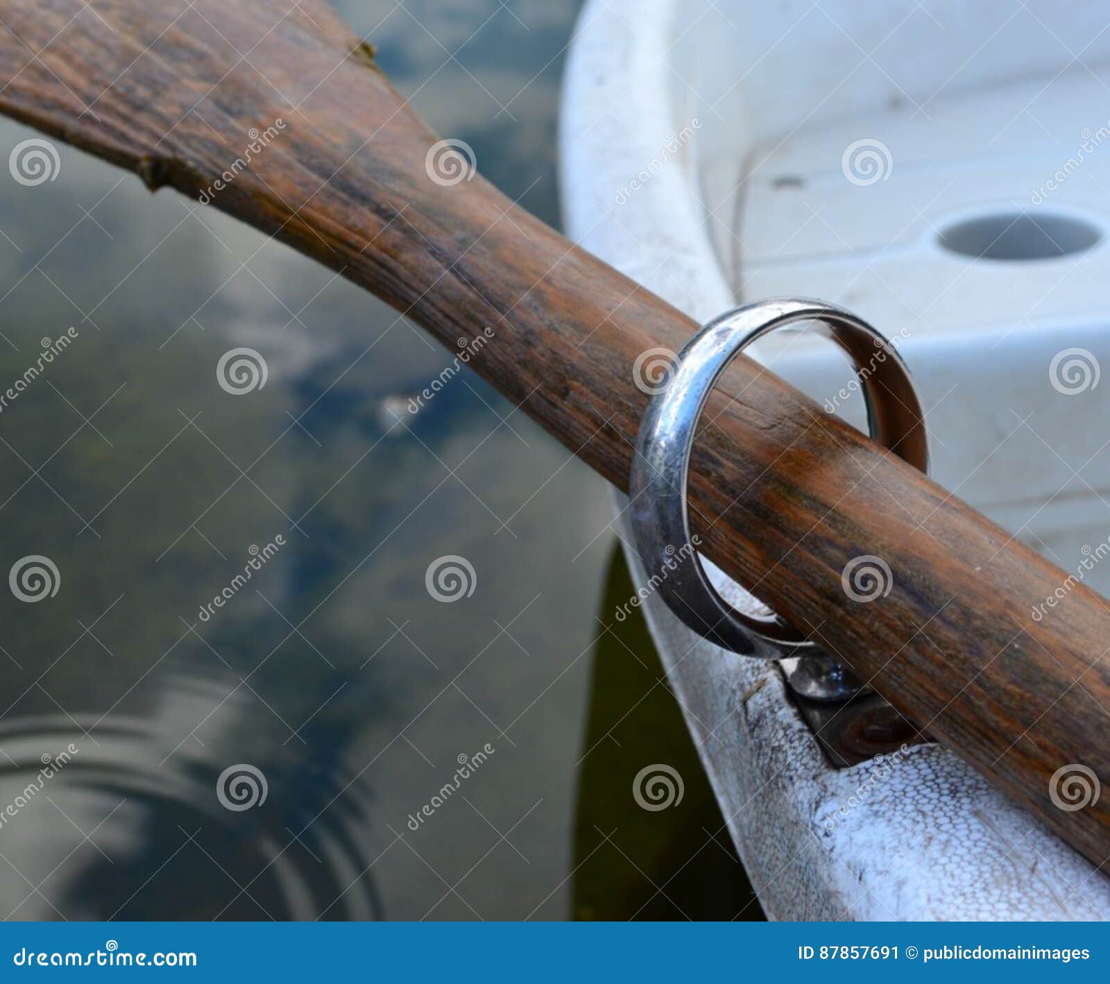 Rowboat-oar-and-oarlock- Picture. Image: 87857691