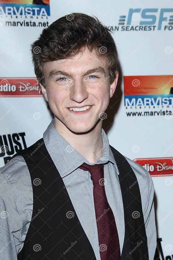 Rowen Kahn editorial photo. Image of arrives, february - 23456056