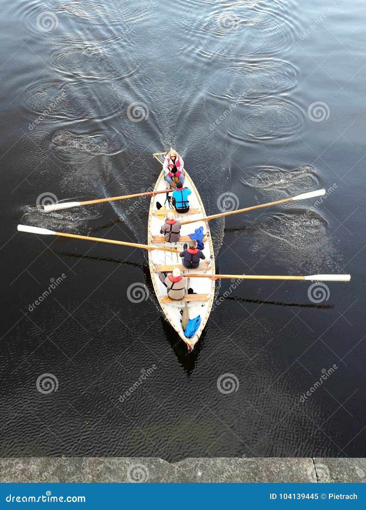 A rowing boat editorial image. Image of travelling, recreation - 104139445