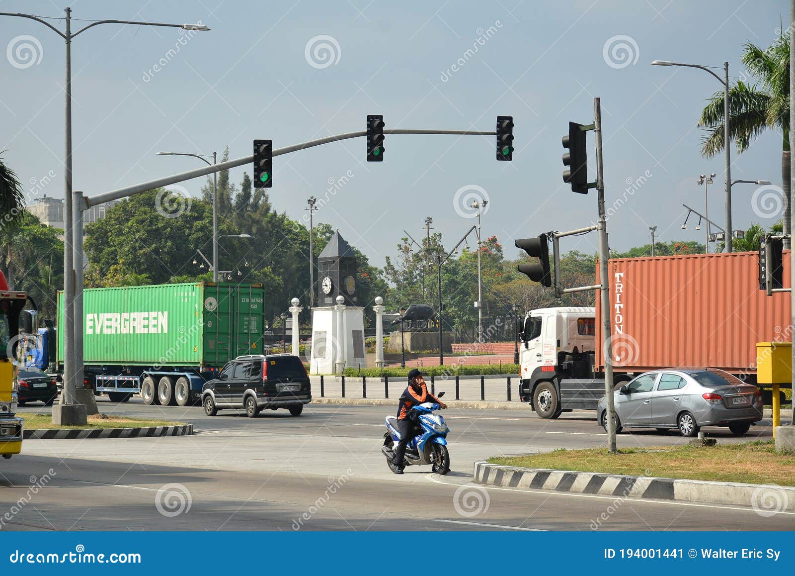 Roxas Boulevard in Manila, Philippines Editorial Photo - Image of ...