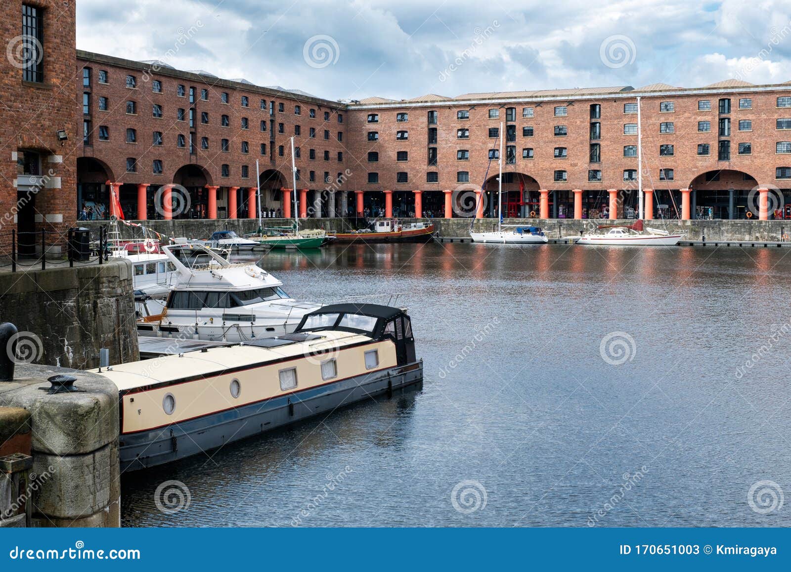 The Royal Albert Dock at Liverpool Stock Image - Image of harbour ...