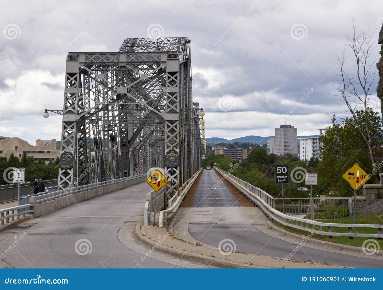 Royal Alexandra Interprovincial Bridge on the Ottawa River in Ottawa ...