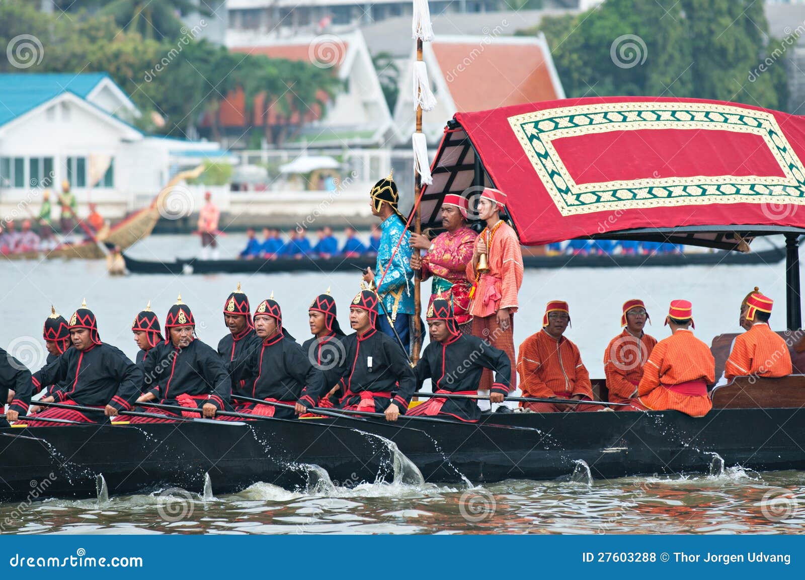Royal Barge Procession, Bangkok 2012 Editorial Stock Photo - Image of ...