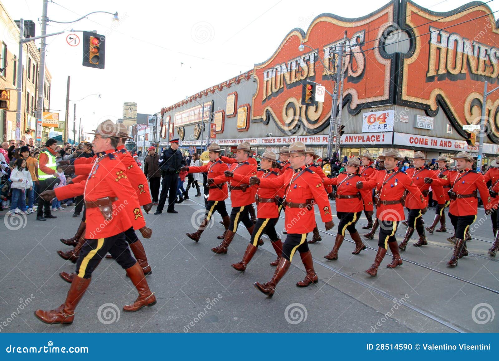 Royal Canadian Mounted Police Editorial Image - Image of crime, toronto ...