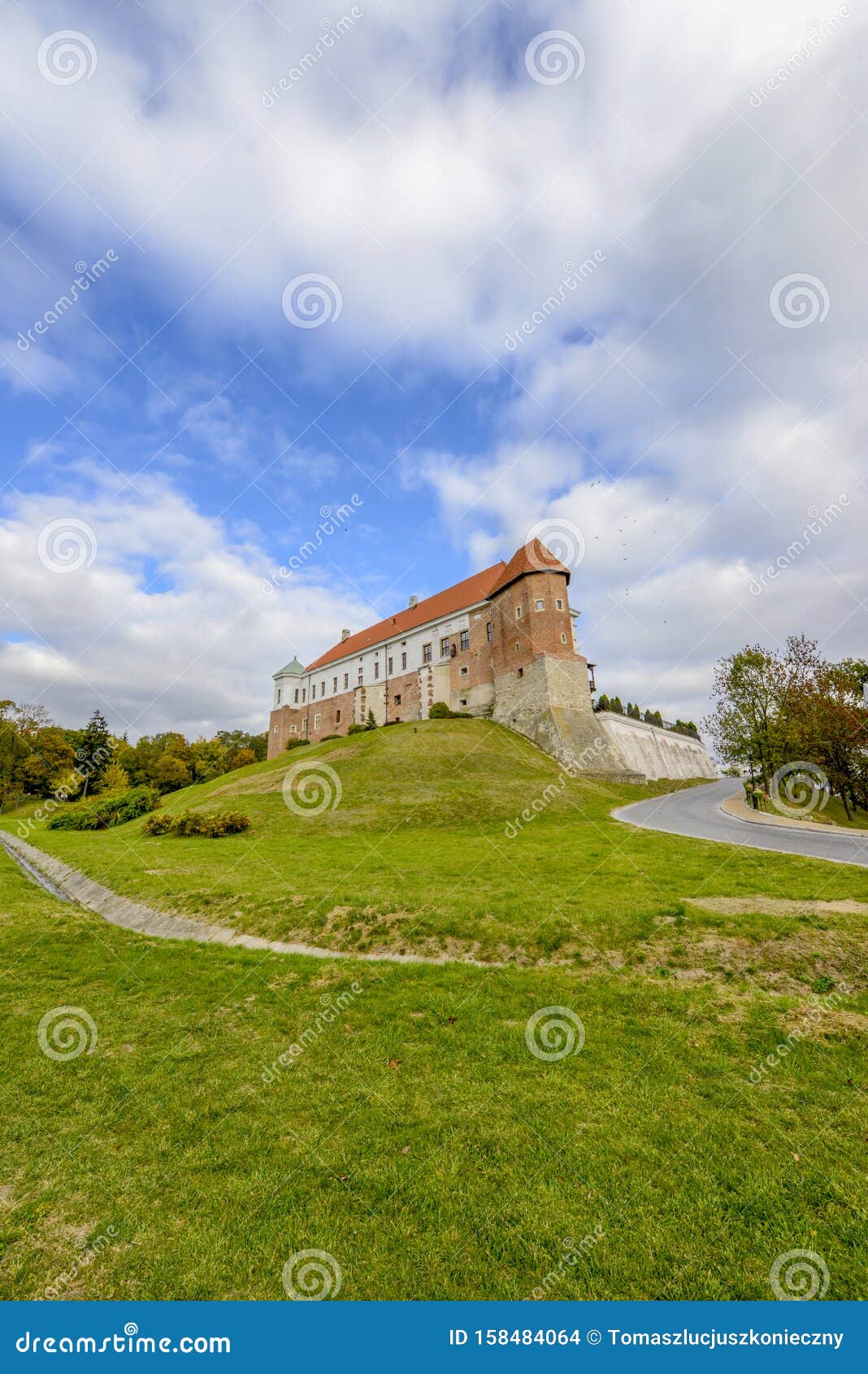 The Royal Castle in Sandomierz Stock Photo - Image of park, castle ... The Royal Castle in Sandomierz Stock Photo - Image of park, castle ...