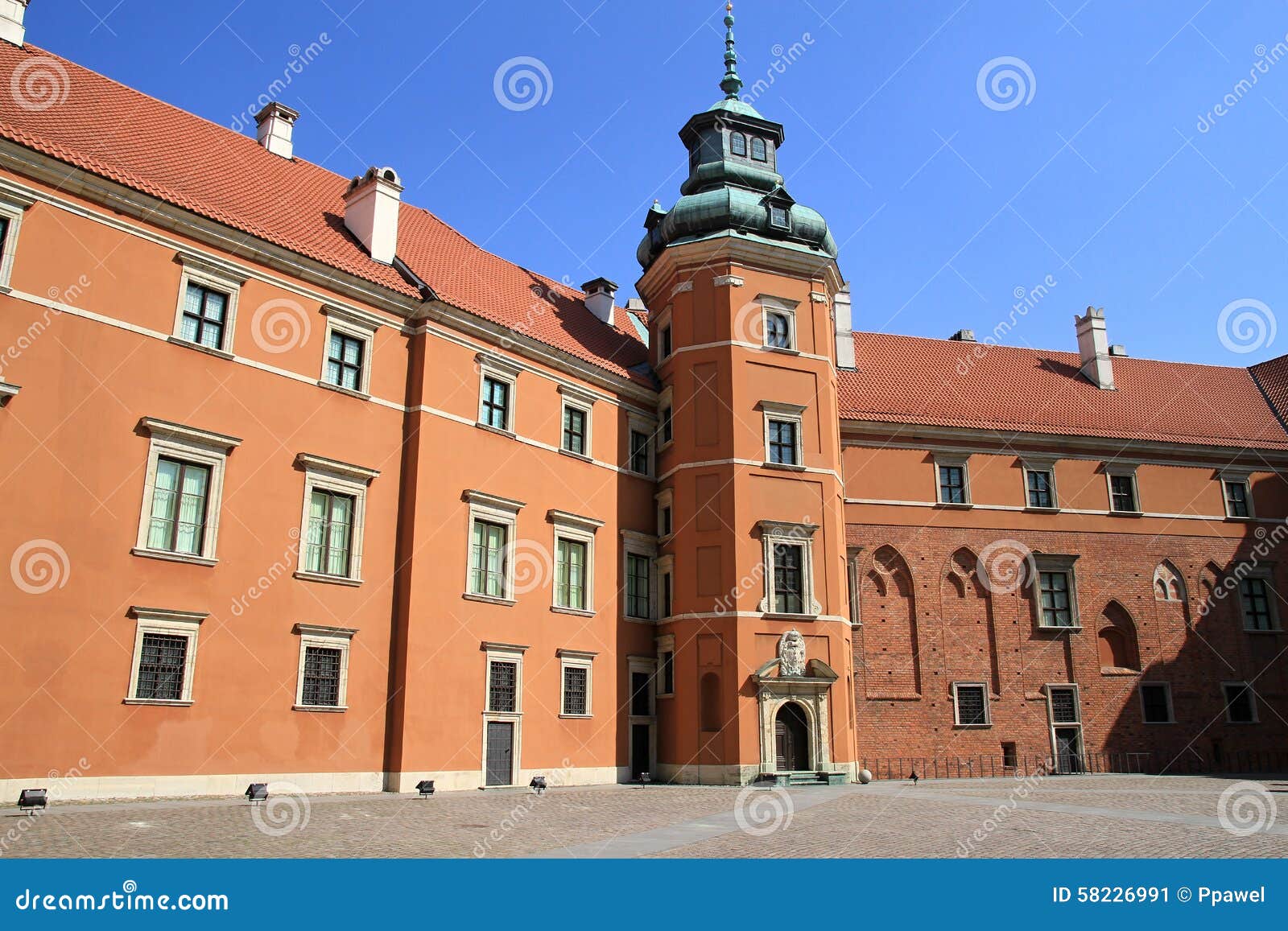 Royal Castle in Warsaw editorial photo. Image of almshouse - 58226991