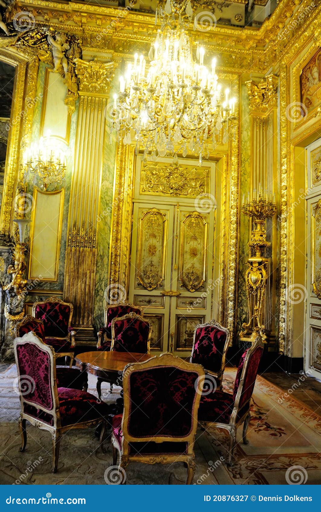 Royal Chambres, Louvre editorial photography. Image of renaissance ...