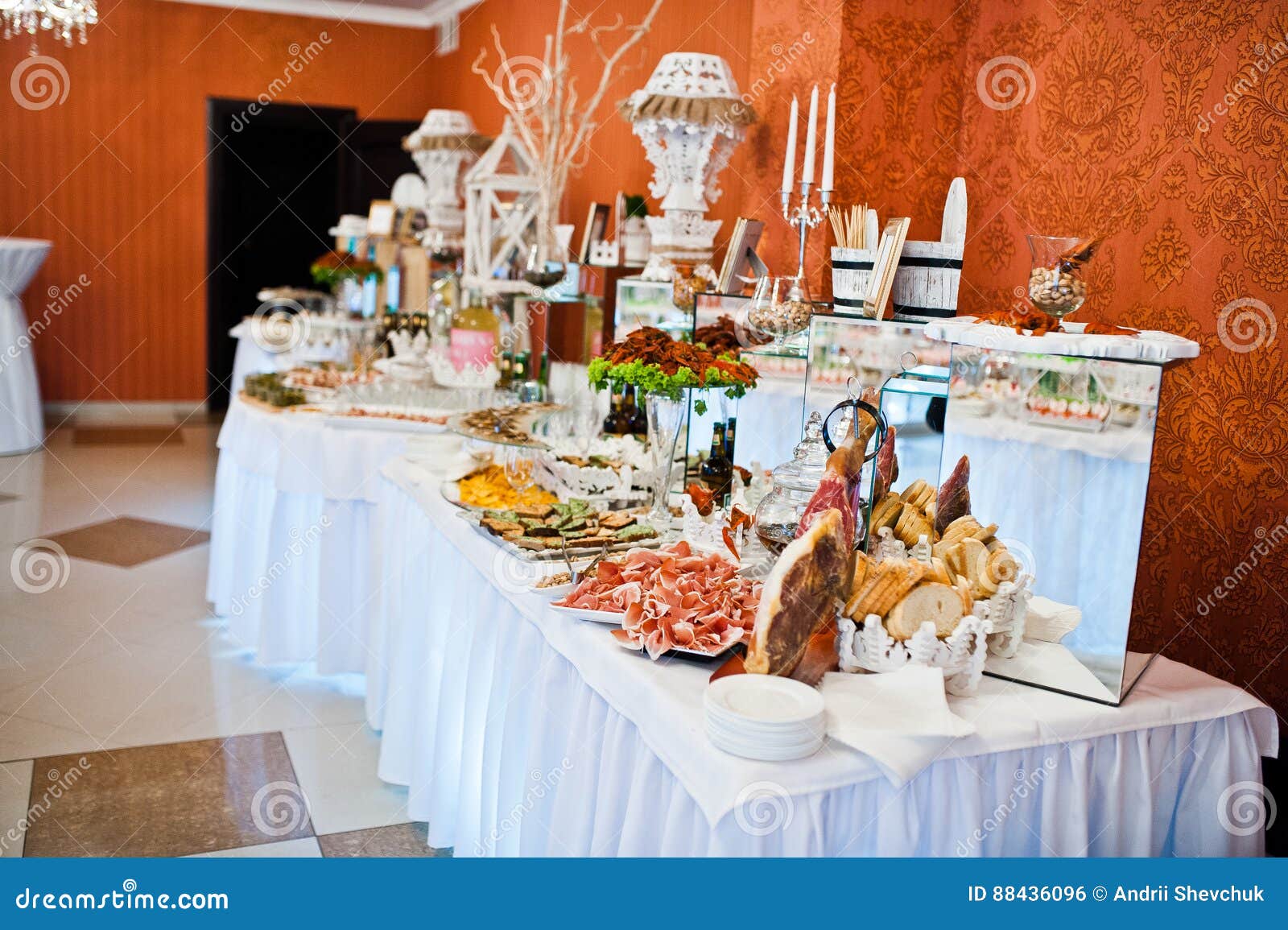 Royal Elegance Wedding Reception Table with Different Cookery Food ...