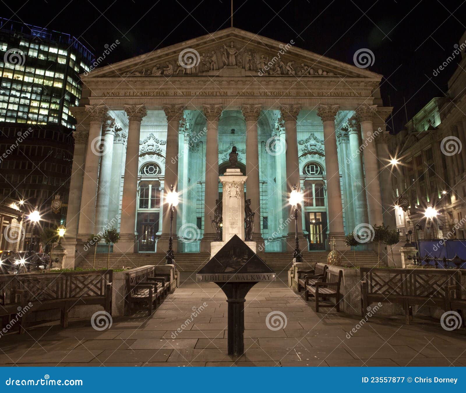 The Royal Exchange in London Editorial Photography - Image of england ...