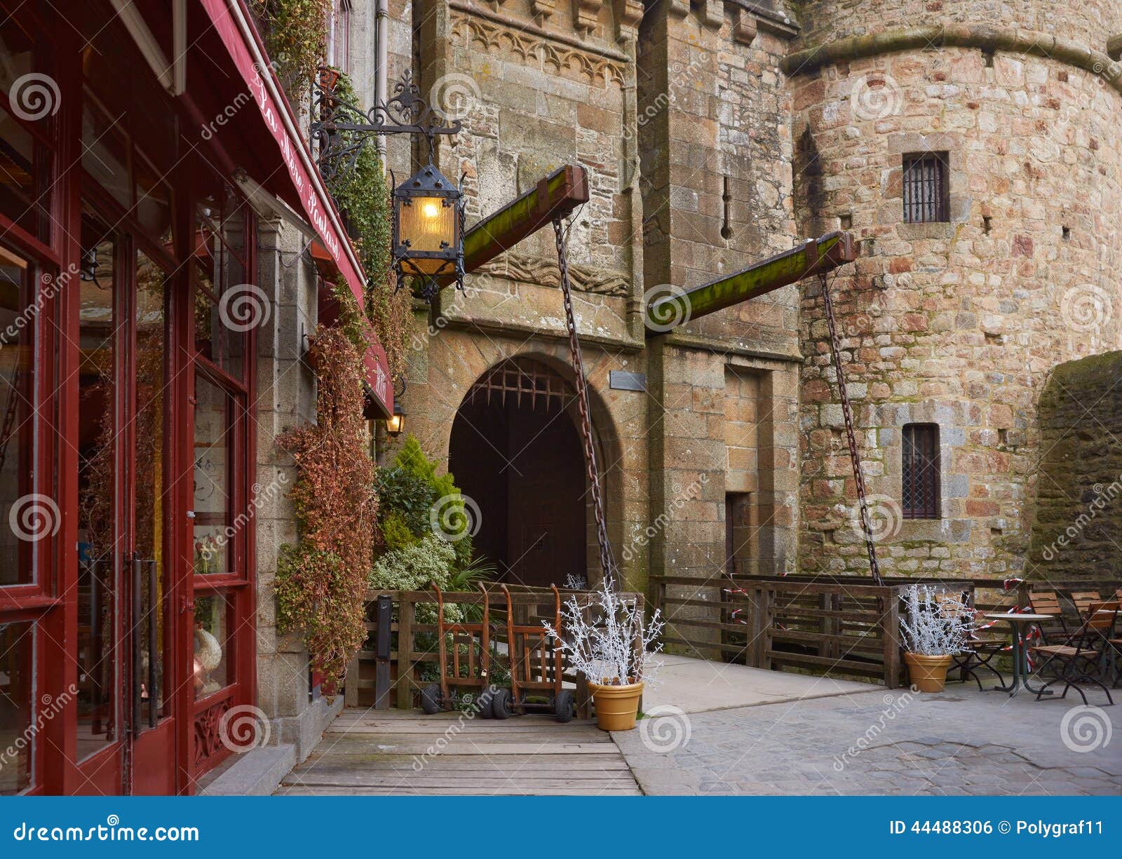 Royal Gate Stock Photo | CartoonDealer.com #66832860