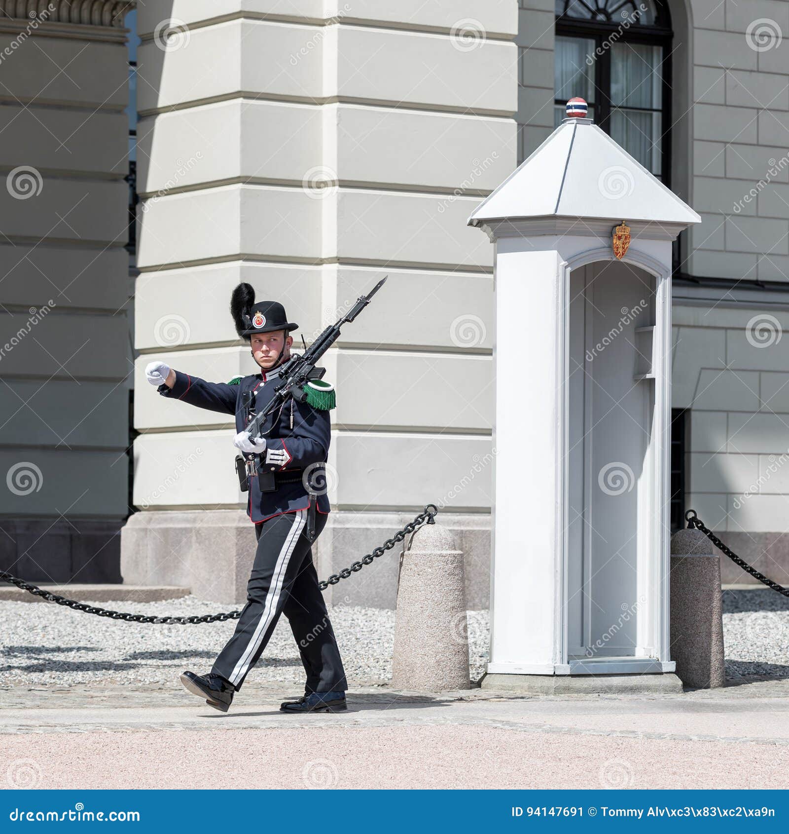 Royal Guard Outside the Royal Palace in Oslo. Editorial Photo - Image ...