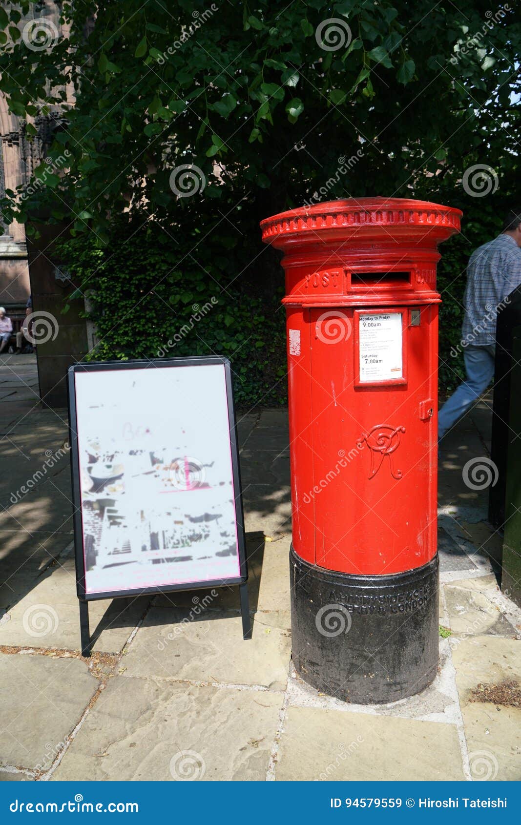 Royal Mail Postbox in Stratford-upon-Avon Editorial Stock Image - Image ...