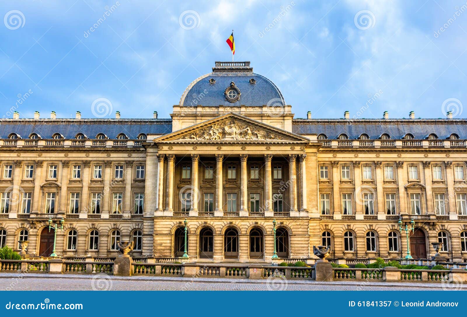 The Royal Palace of Brussels Stock Image - Image of belgien, garden ...