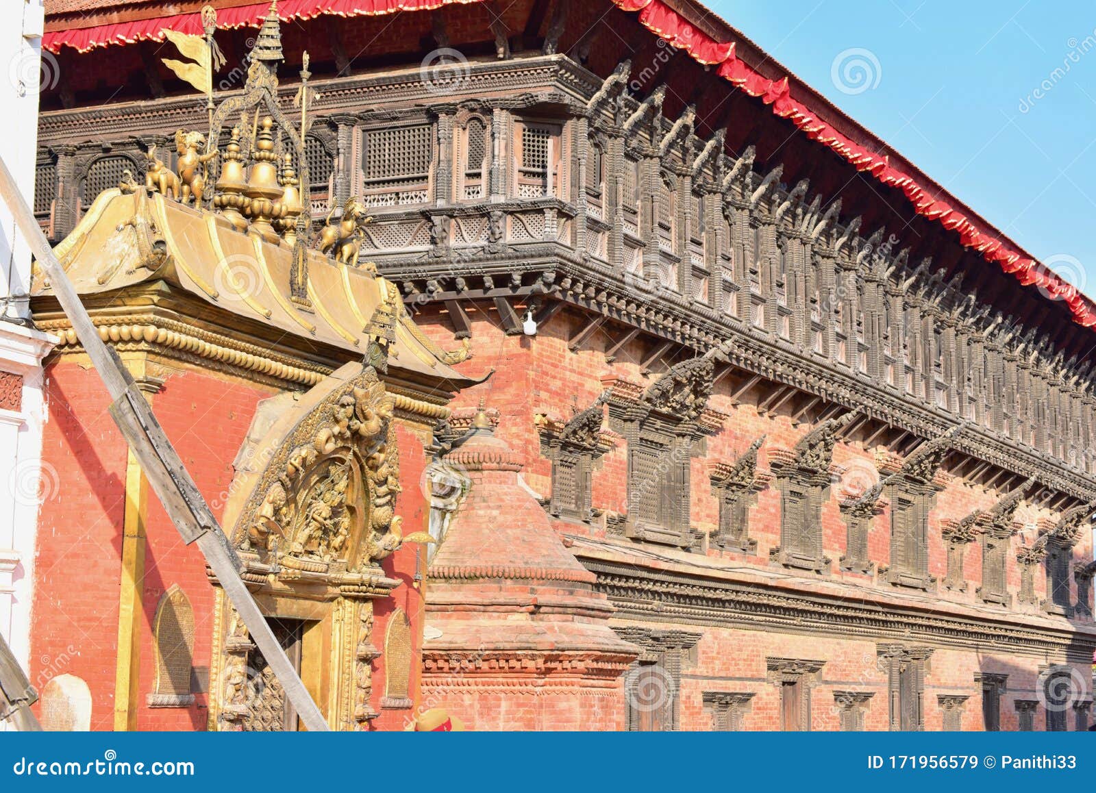 Royal Palace Complex at Bhaktapur Durbar Square Editorial Stock Image ...