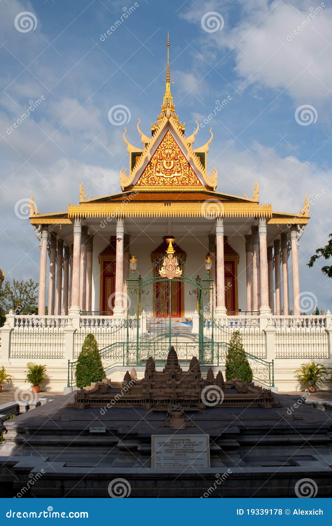 Royal Palace Complex, Phnom Penh Stock Photo - Image of heritage ...
