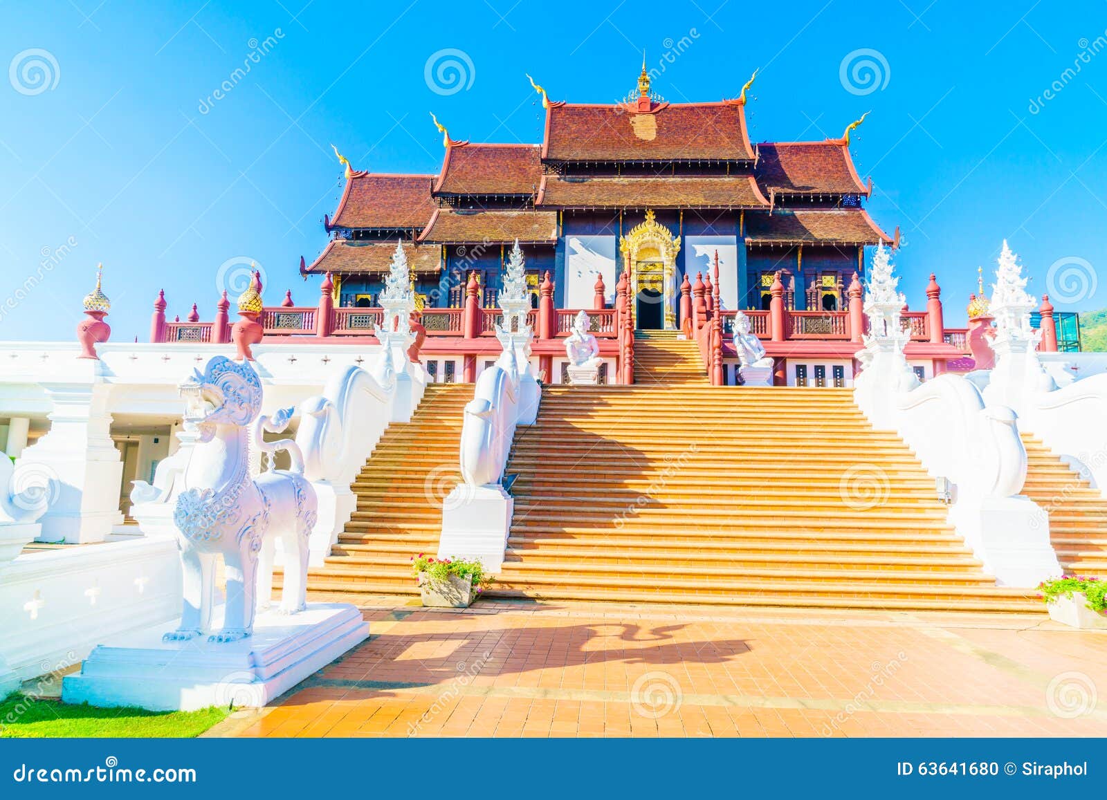 Royal Pavillion at Chaing Mai Stock Photo - Image of oriental ...