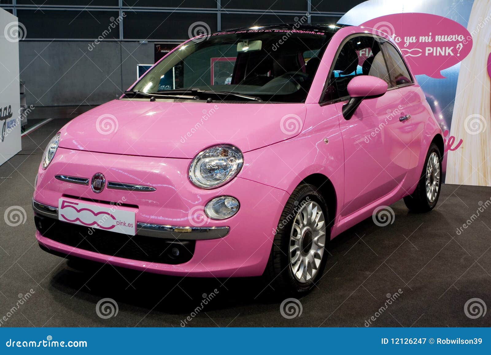 Roze Auto redactionele fotografie. Image of italië, pret - 12126247