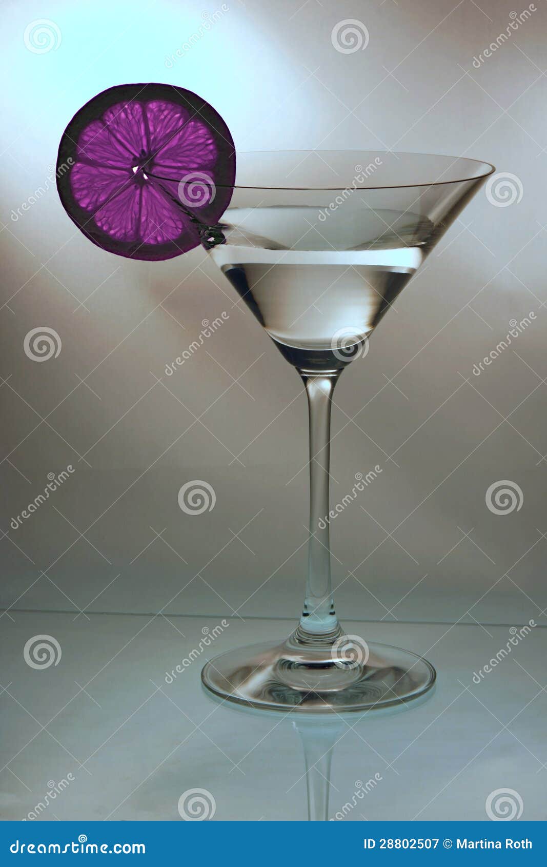 Roze Martini stock afbeelding. Image of rand, gevuld - 28802507