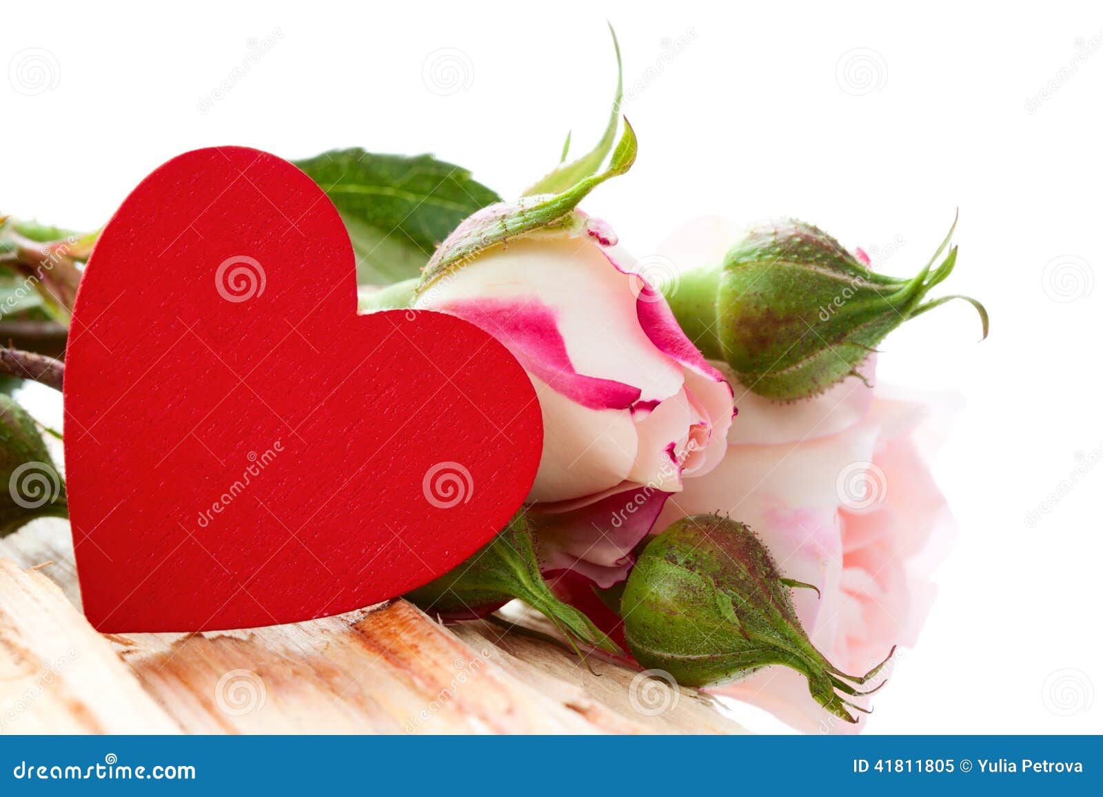 Roze rozen en hart stock afbeelding. Image of cadeau - 41811805