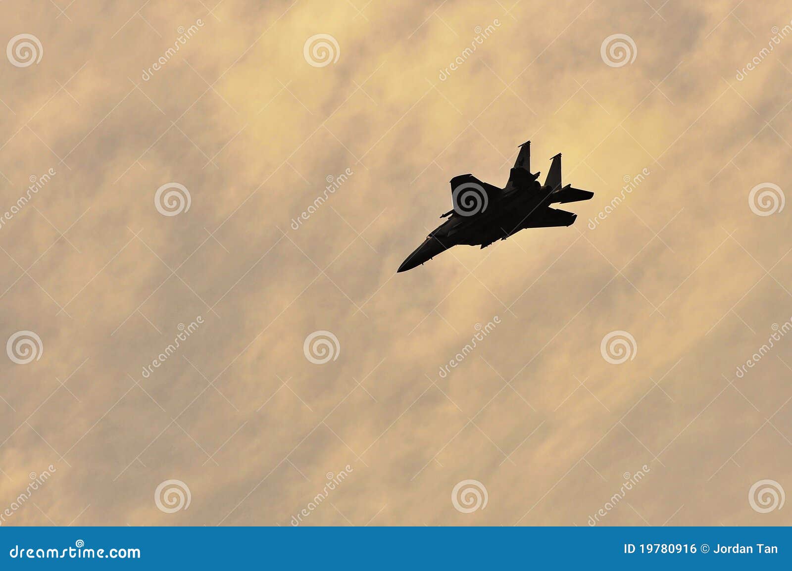 RSAF F-15SG Strike Eagle Flying in the Sky Editorial Photo - Image of ...