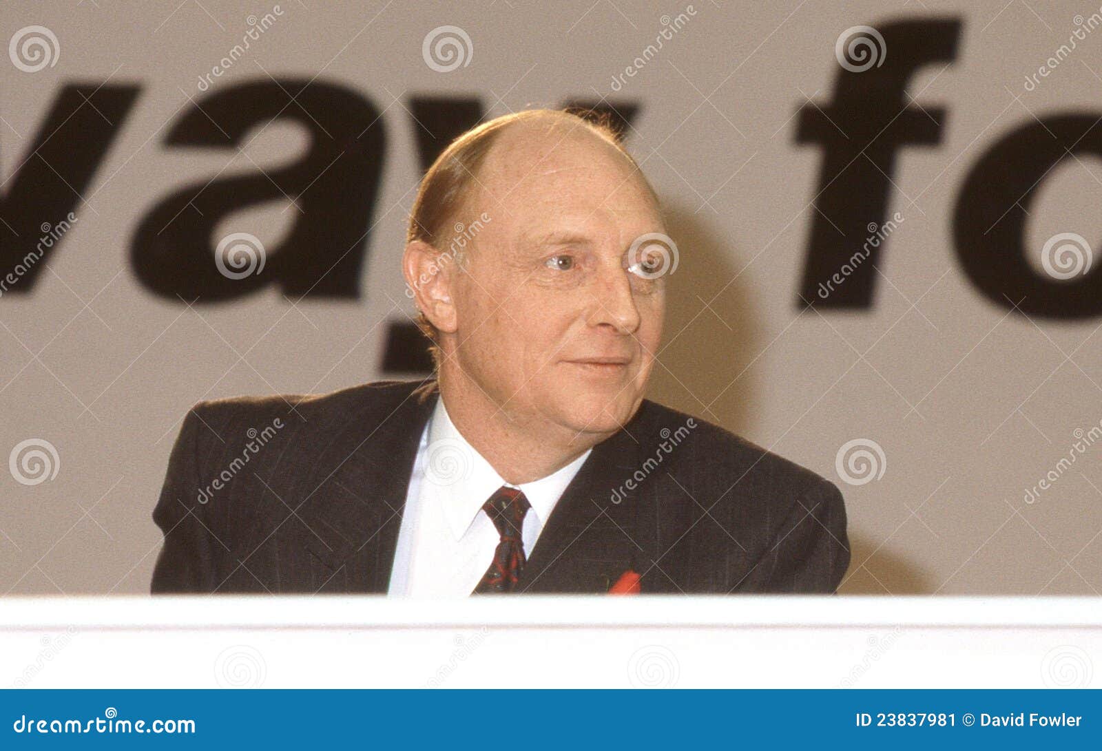 Rt.Hon. Neil Kinnock foto editorial. Imagem de membro - 23837981