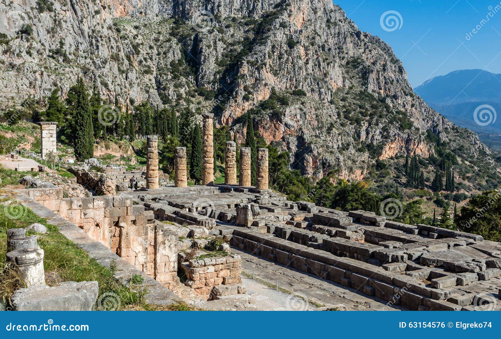 Ruïnes Van Apollo-tempel in Oud Delphi Stock Foto - Image of ...