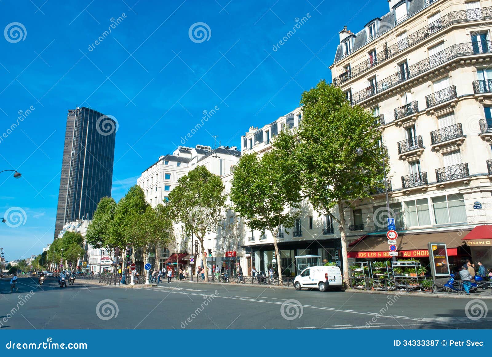 Ruas de Paris fotografia editorial. Imagem de arquitetura - 34333387