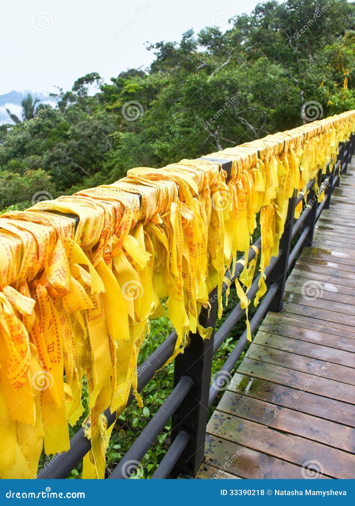 Rubans Jaunes Traditionnels Chinois Photo stock - Image du tradition ...