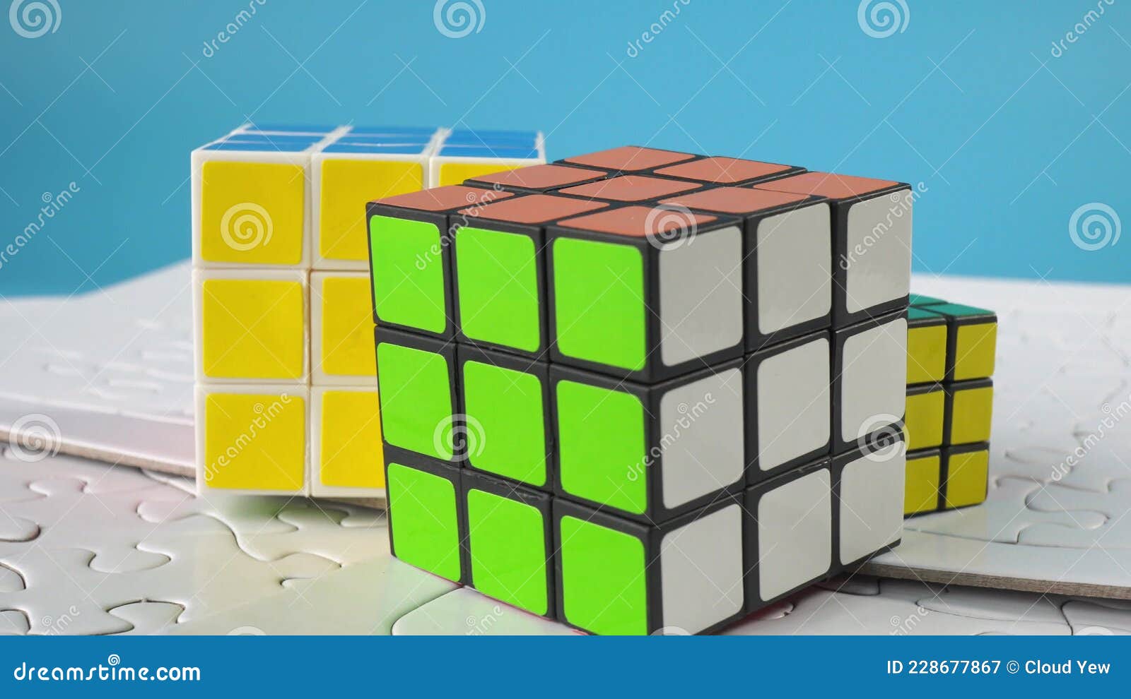 Rubik Cube and Jigsaw Puzzle Stock Video - Video of inspiration, game ...