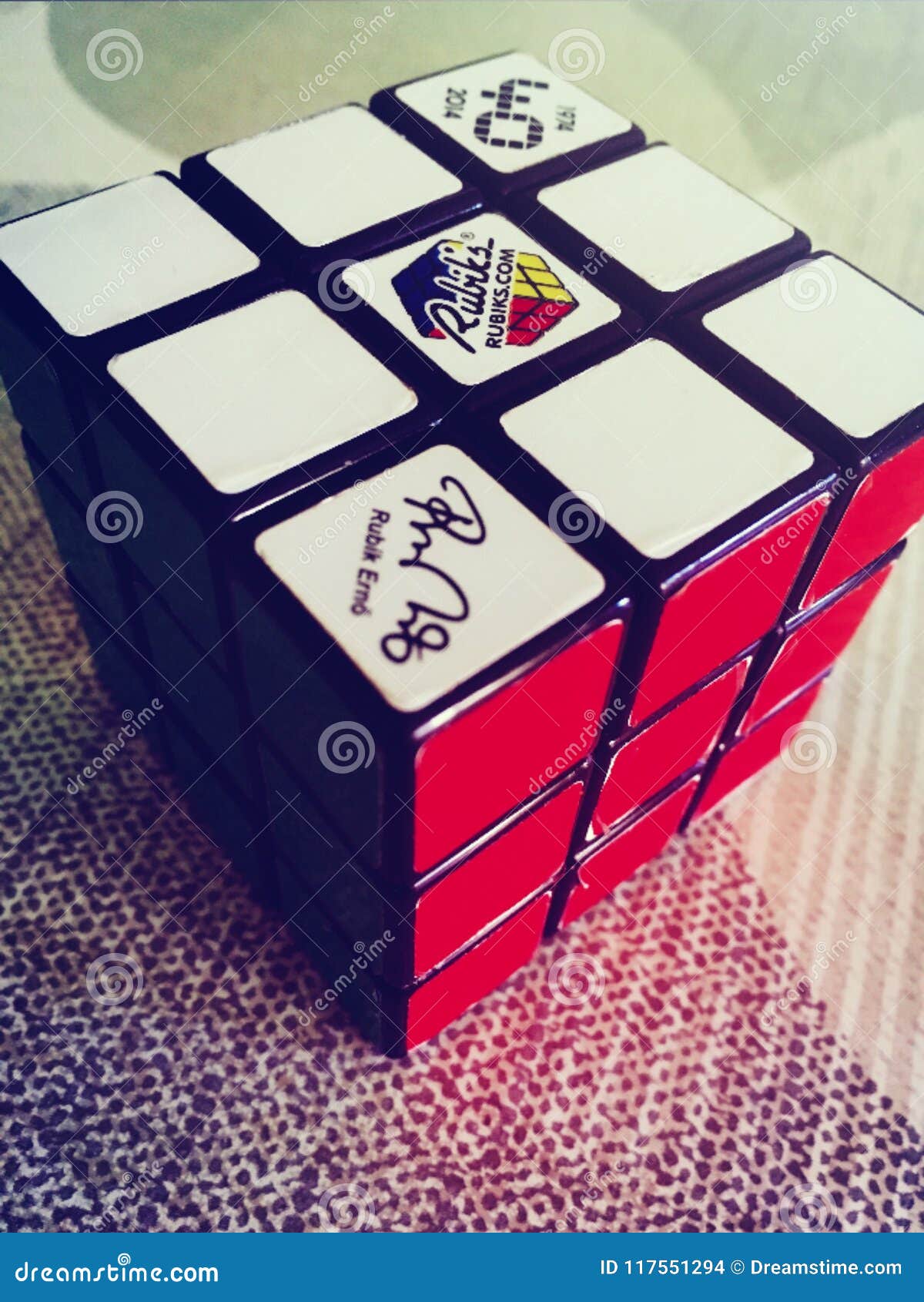 Rubiks cube editorial stock image. Image of cube, logic - 117551294
