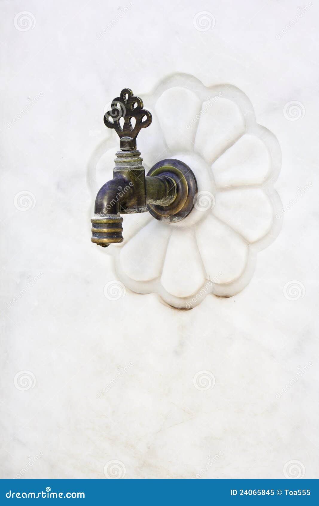 Rubinetto turco antico immagine stock. Immagine di interno - 24065845