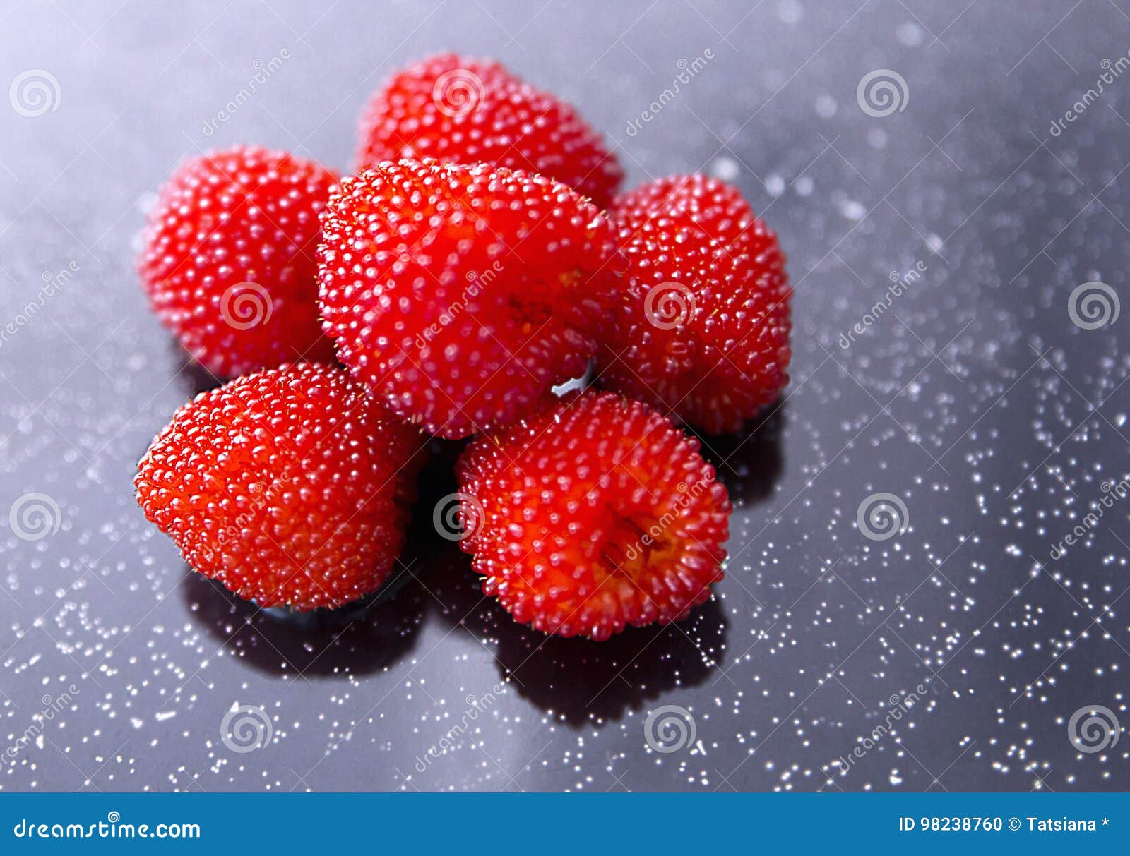 Rubus Illecebrosus, Japanese Raspberry Stock Photo - Image of japan ...