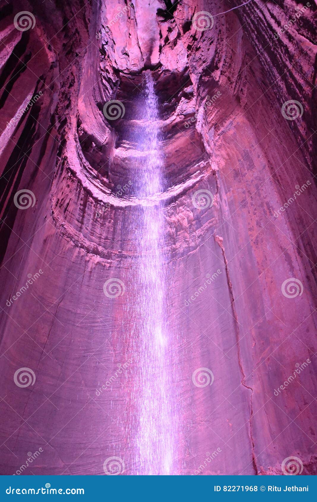 Ruby Falls in Chattanooga, Tennessee Editorial Stock Photo - Image of ...