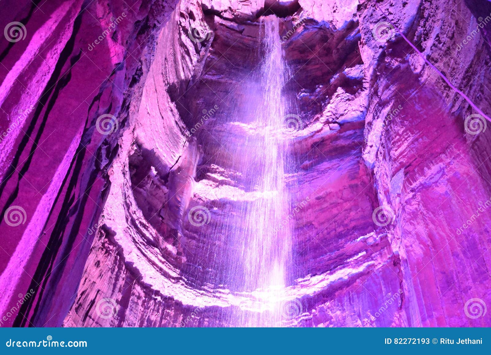 Ruby Falls in Chattanooga, Tennessee Editorial Stock Photo - Image of ...