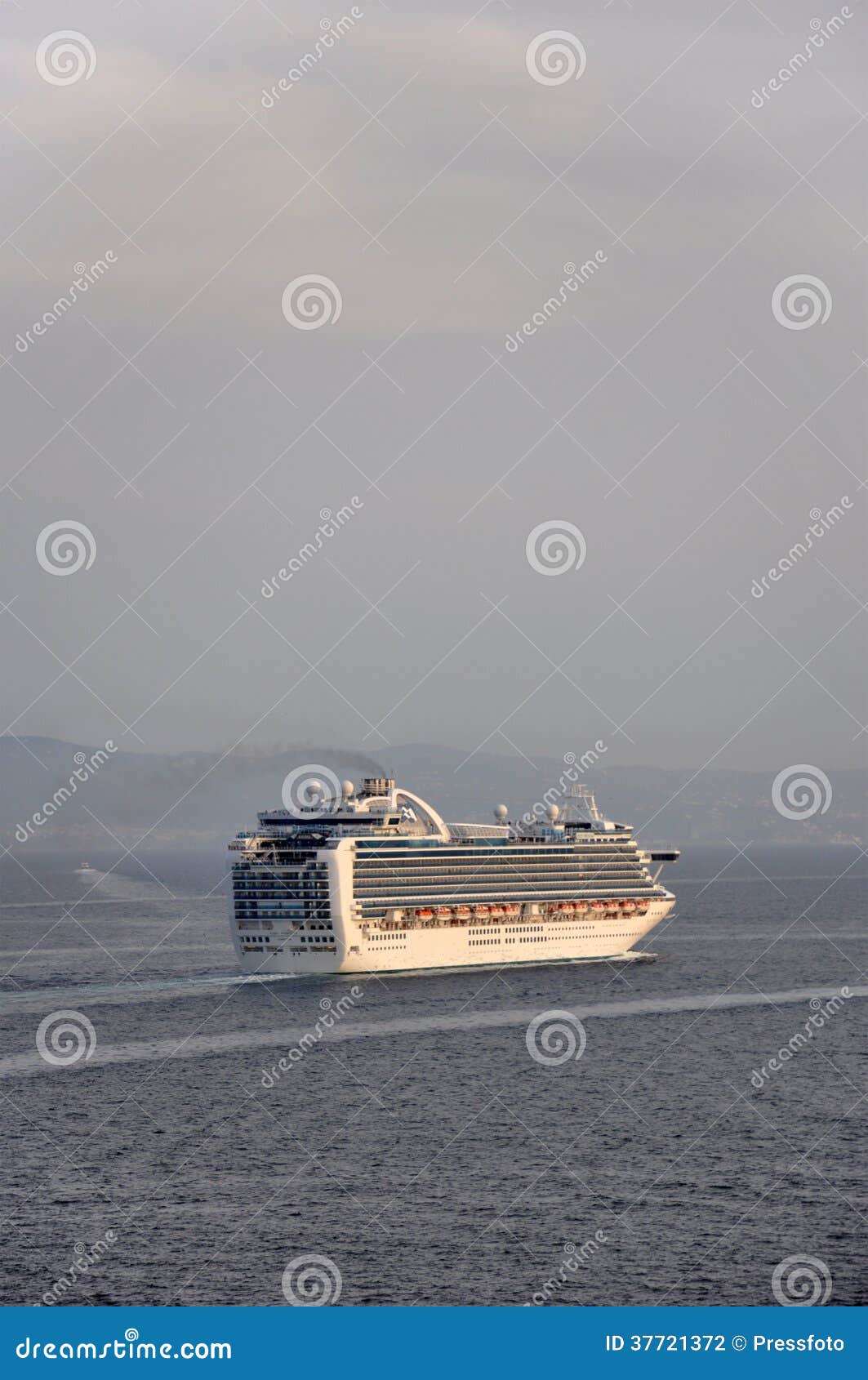 Ruby Princess editorial photography. Image of international - 37721372