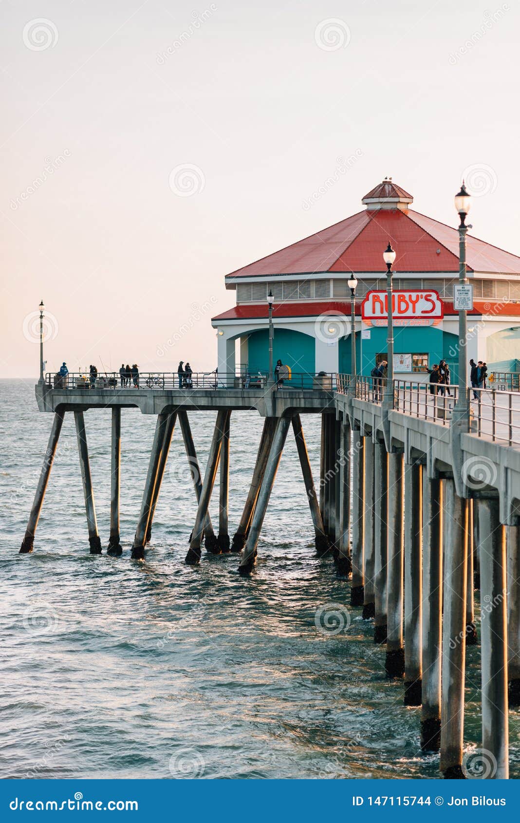 Ruby`s Diner, on the Pier in Huntington Beach, Orange County ...