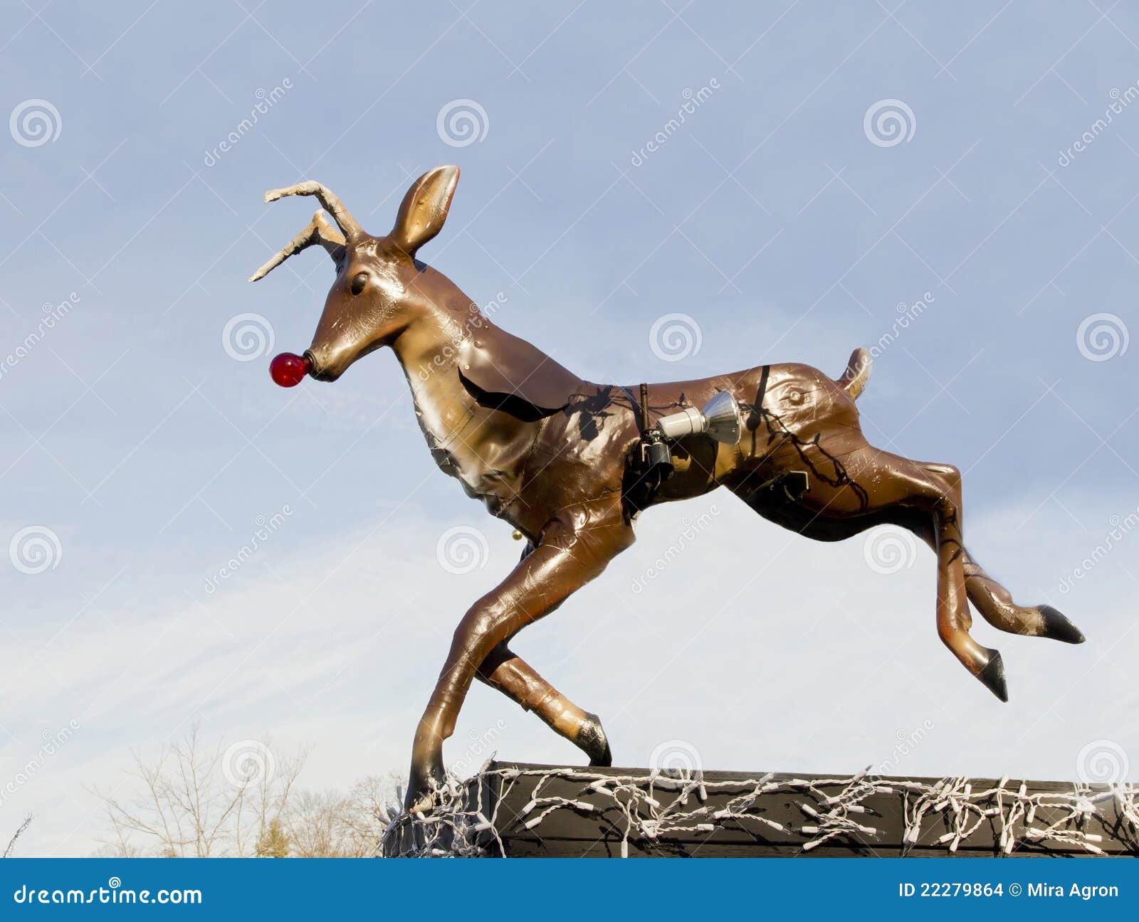 Rudolph El Reno Con La Nariz Roja Foto de archivo - Imagen de ...