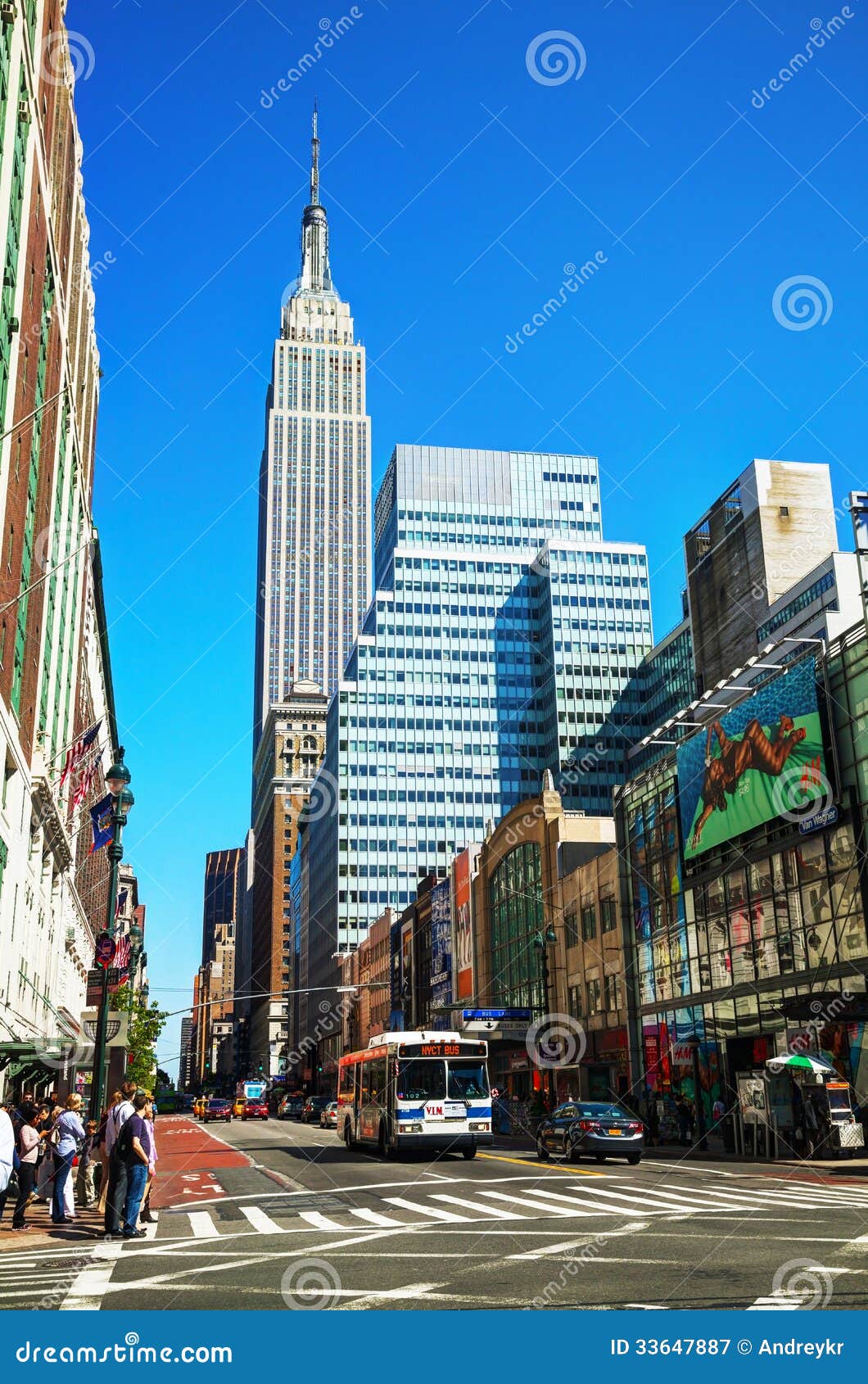 Rue De New York Avec L'Empire State Building Photographie éditorial ...
