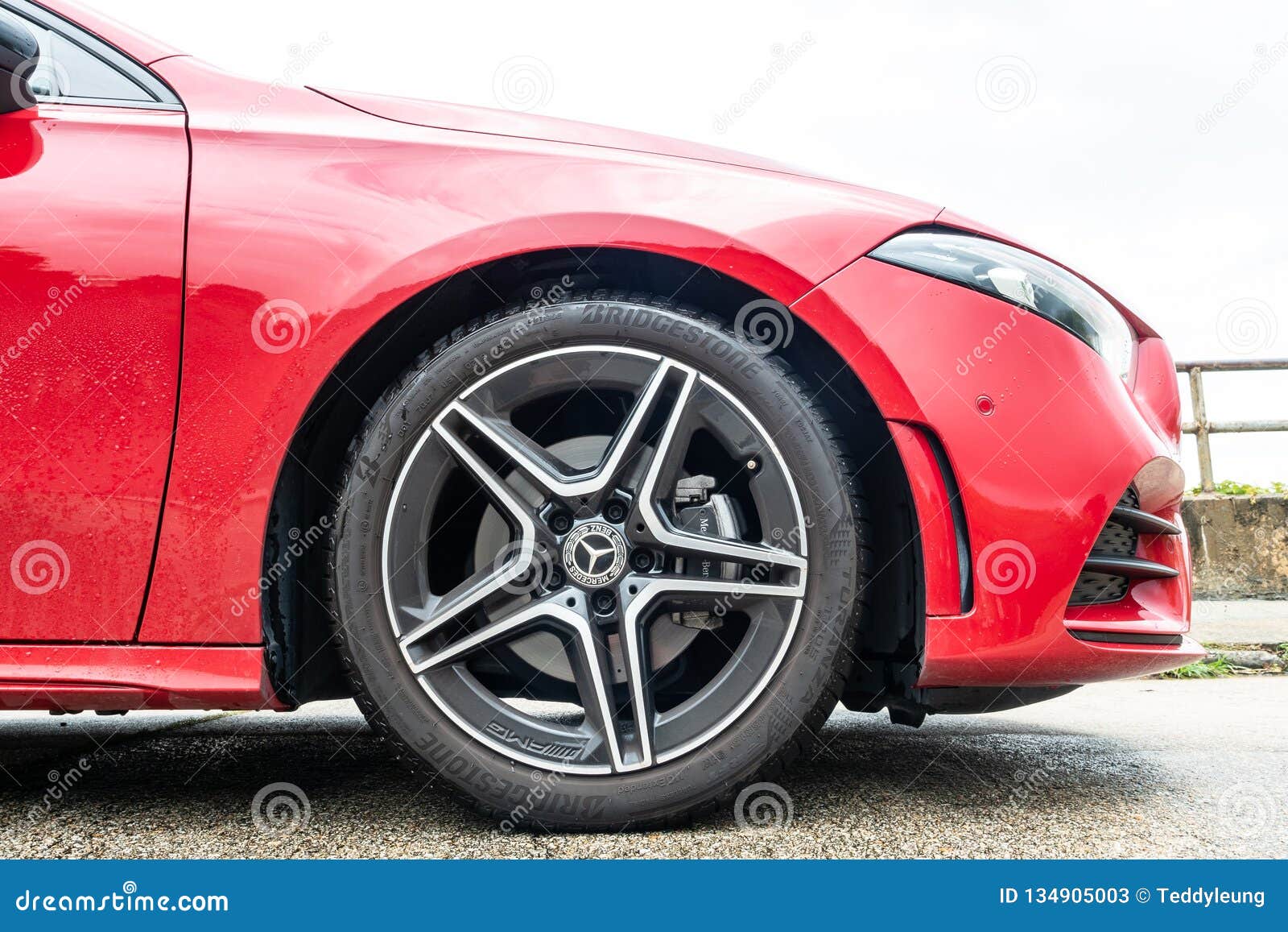 Rueda De Mercedes-Benz A200 2018 Foto de archivo editorial - Imagen de ...