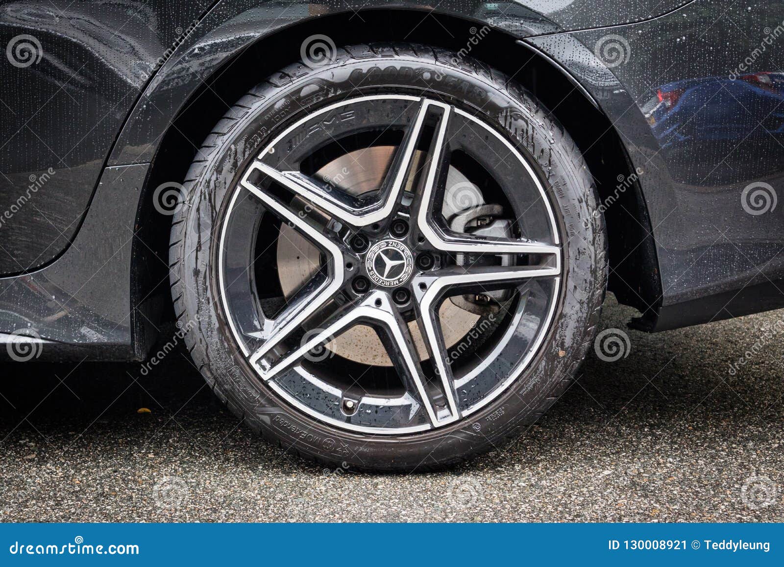 Rueda De Mercedes-Benz CLS 2018 Foto editorial - Imagen de mercedes ...