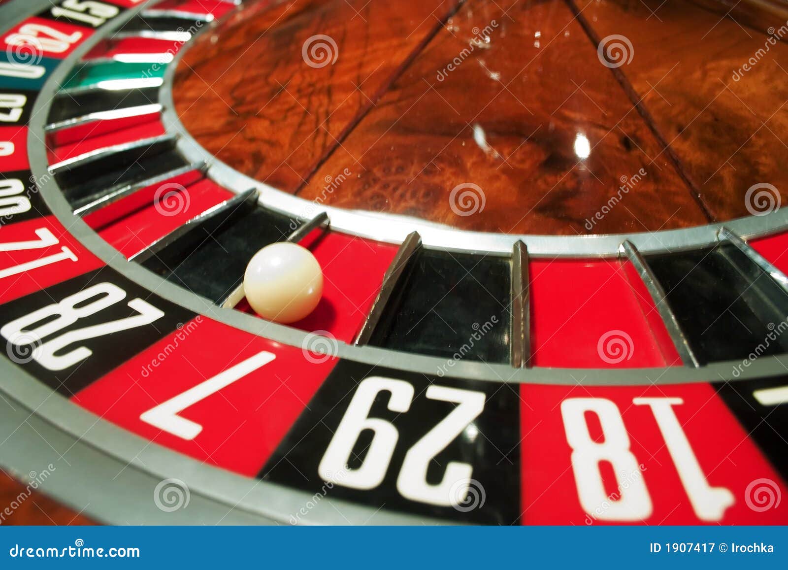 Rueda de ruleta imagen de archivo. Imagen de giratorio - 1907417